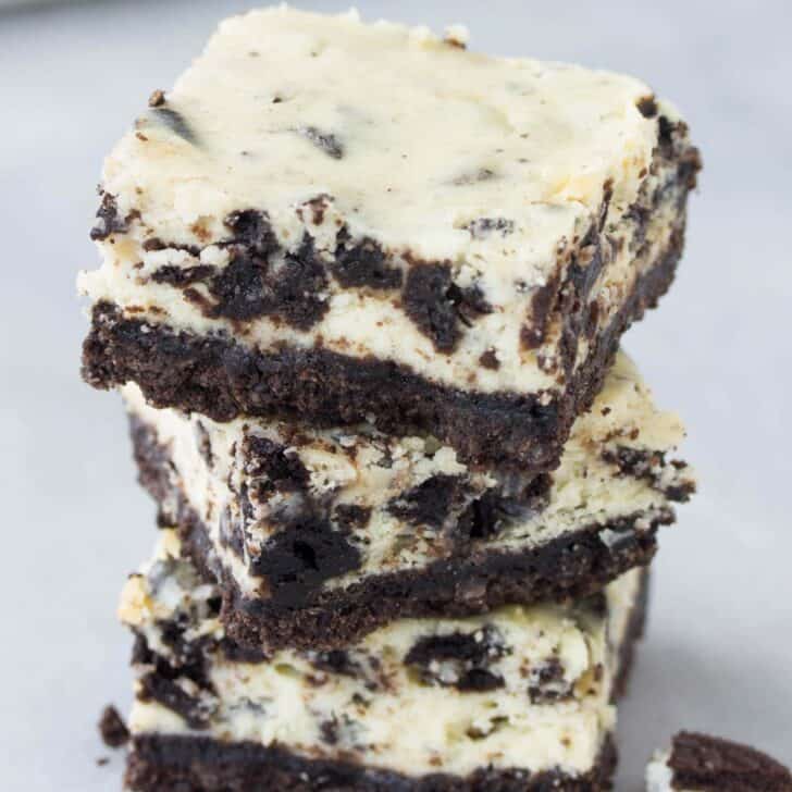 Oreo Cheesecake Bars - Cookies and Creme Cheesecake Bars Recipe